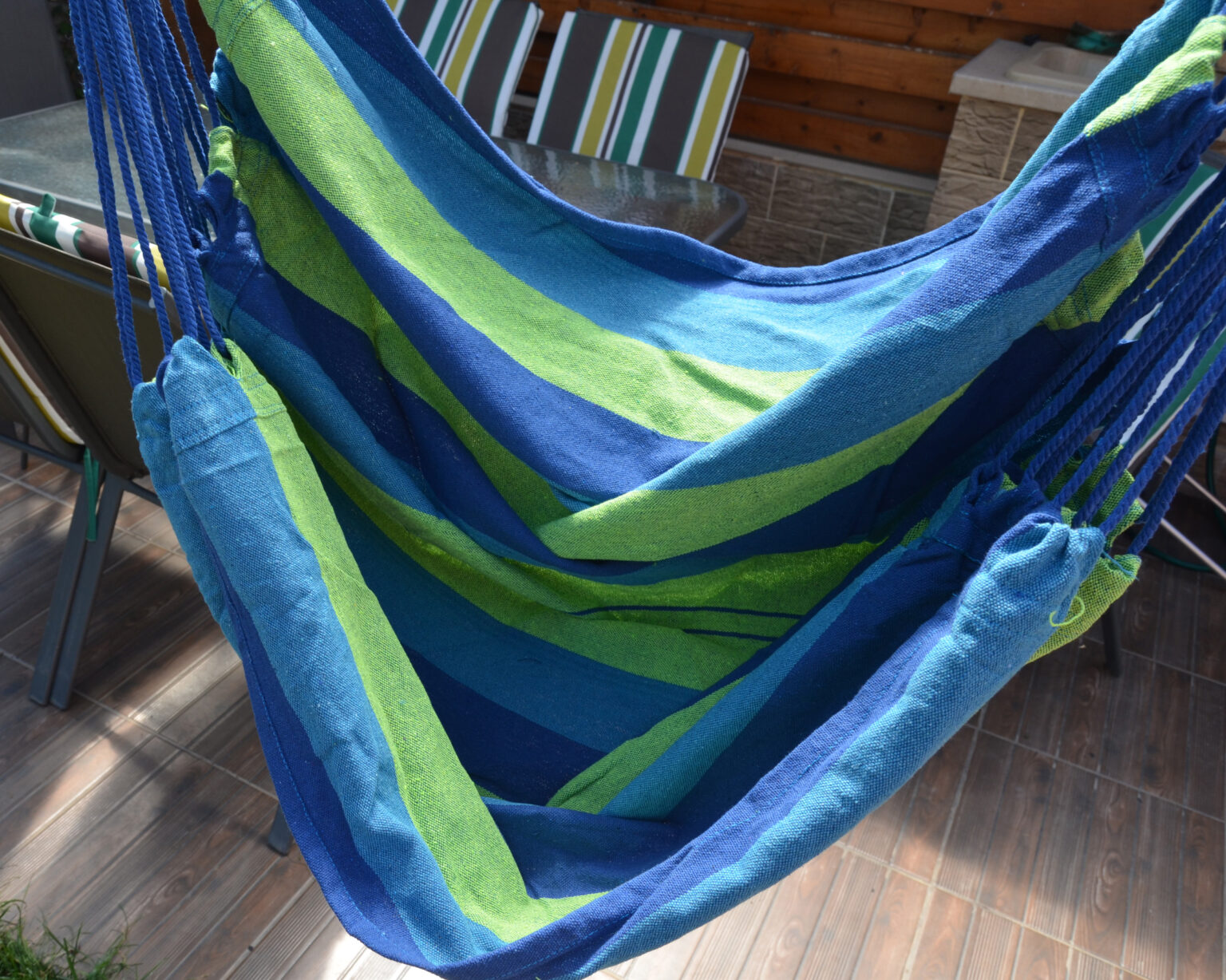 Hamac tip leagan suspendat pentru casa sau gradina, albastru-verde ...